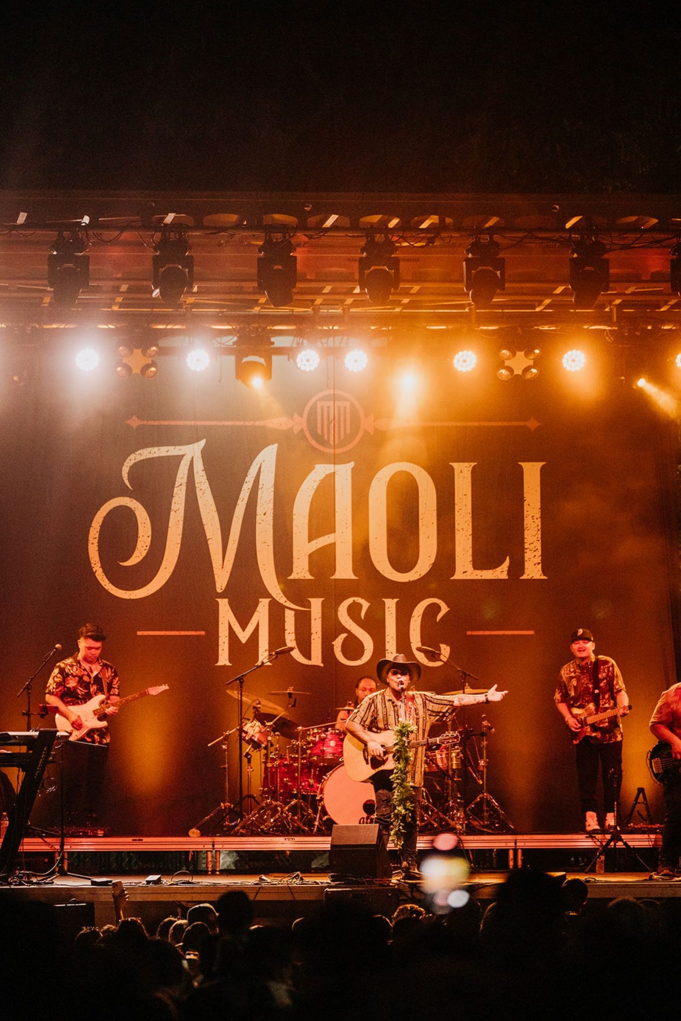 Maoli Concert Kona Hawaii - Zoom Theory